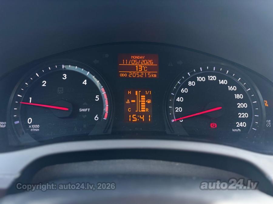 White Toyota Avensis 2015 in Tartu, with an engine capacity of 2.00 L and mileage of 207 thousand km for 7499 €, photo 16 on AUTOMOTO.COM.LV