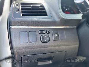 White Toyota Avensis 2015 in Tartu, with an engine capacity of 2.00 L and mileage of 207 thousand km for 7499 €, photo 18 on AUTOMOTO.COM.LV