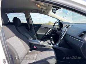 White Toyota Avensis 2015 in Tartu, with an engine capacity of 2.00 L and mileage of 207 thousand km for 7499 €, photo 20 on AUTOMOTO.COM.LV