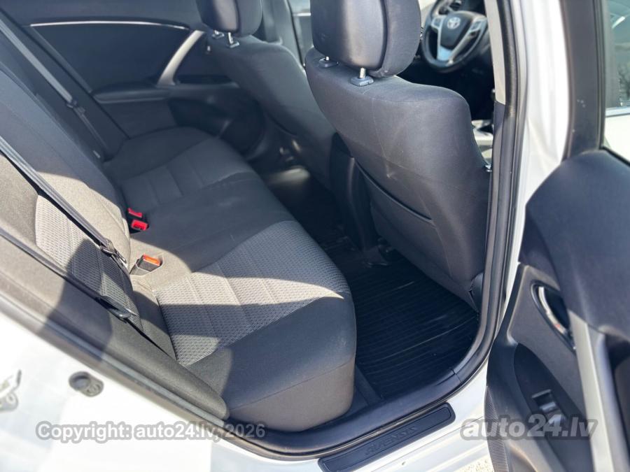 White Toyota Avensis 2015 in Tartu, with an engine capacity of 2.00 L and mileage of 207 thousand km for 7499 €, photo 23 on AUTOMOTO.COM.LV