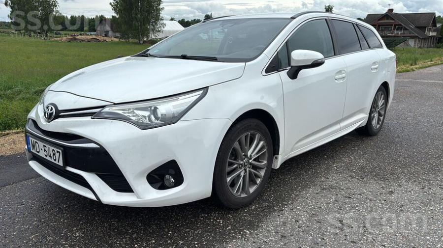 Белый Тойота Авенсис 2015 в Рига, объемом двигателя 2.00 л и пробегом 336 тыс. км за 7850 €, фото 10 на AUTOMOTO.COM.LV