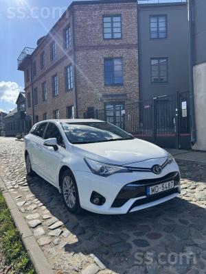 Balts Toyota Avensis 2015 Rīga, ar dzinēja tilpumu 2.00 L un nobraukumu 336 tūkst. km par 7850 €, foto 7 vietnē AUTOMOTO.COM.LV