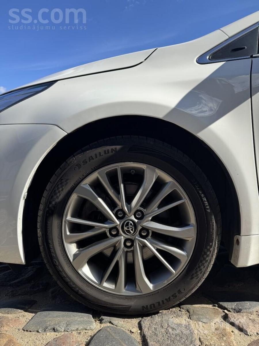 Balts Toyota Avensis 2015 Rīga, ar dzinēja tilpumu 2.00 L un nobraukumu 336 tūkst. km par 7850 €, foto 8 vietnē AUTOMOTO.COM.LV
