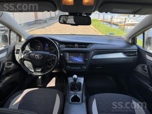 Balts Toyota Avensis 2015 Rīga, ar dzinēja tilpumu 2.00 L un nobraukumu 336 tūkst. km par 7850 €, foto 10 vietnē AUTOMOTO.COM.LV