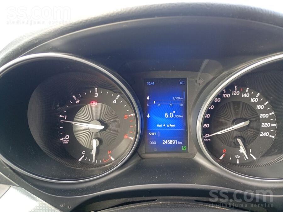 Balts Toyota Avensis 2015 Tukums, ar dzinēja tilpumu 2.00 L un nobraukumu 246 tūkst. km par 5800 €, foto 9 vietnē AUTOMOTO.COM.LV