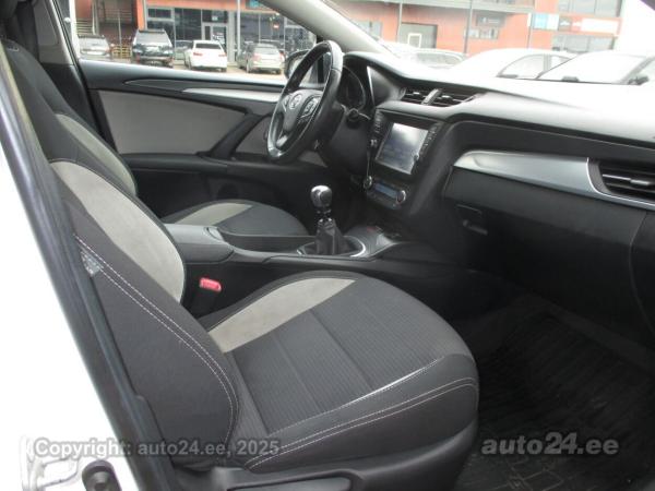 Balts Toyota Avensis 2016 Tartu, ar dzinēja tilpumu 2.00 L un nobraukumu 188 tūkst. km par 10590 €, foto 11 vietnē AUTOMOTO.COM.LV