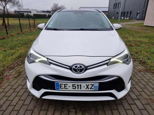 Balts Toyota Avensis 2016 Tauragė, ar dzinēja tilpumu 1.60 L un nobraukumu 174 tūkst. km par 7800 €, foto 2 vietnē AUTOMOTO.COM.LV