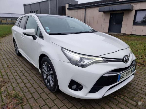 Balts Toyota Avensis 2016 Tauragė, ar dzinēja tilpumu 1.60 L un nobraukumu 174 tūkst. km par 7800 €, foto 3 vietnē AUTOMOTO.COM.LV