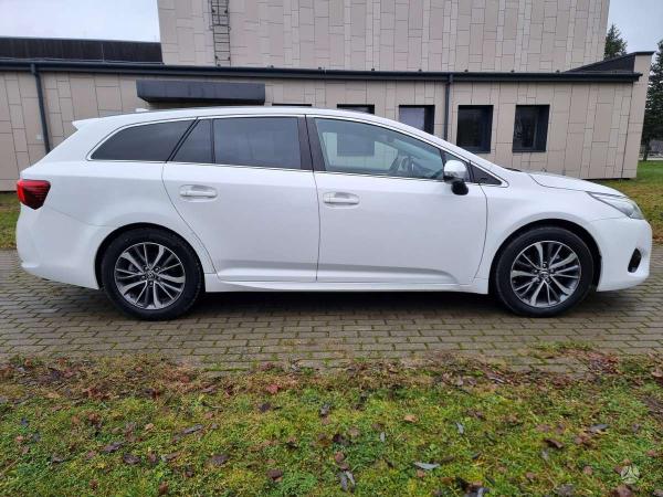 Balts Toyota Avensis 2016 Tauragė, ar dzinēja tilpumu 1.60 L un nobraukumu 174 tūkst. km par 7800 €, foto 5 vietnē AUTOMOTO.COM.LV