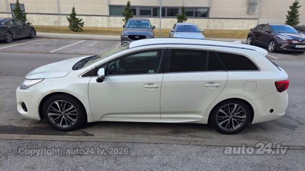 Balts Toyota Avensis 2016 Tallina, ar dzinēja tilpumu 1.80 L un nobraukumu 243 tūkst. km par 10000 €, foto 11 vietnē AUTOMOTO.COM.LV
