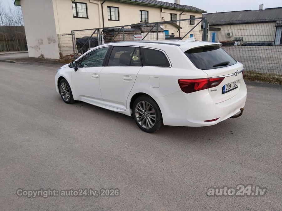 Balts Toyota Avensis 2016 Tallina, ar dzinēja tilpumu 2.00 L un nobraukumu 230 tūkst. km par 4900 €, foto 4 vietnē AUTOMOTO.COM.LV