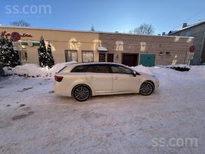 Белый Тойота Авенсис 2016 в Даугавпилс, объемом двигателя 2.00 л и пробегом 223 тыс. км за 10000 €, фото 4 на AUTOMOTO.COM.LV
