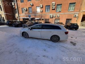 Белый Тойота Авенсис 2016 в Даугавпилс, объемом двигателя 2.00 л и пробегом 223 тыс. км за 10000 €, фото 6 на AUTOMOTO.COM.LV