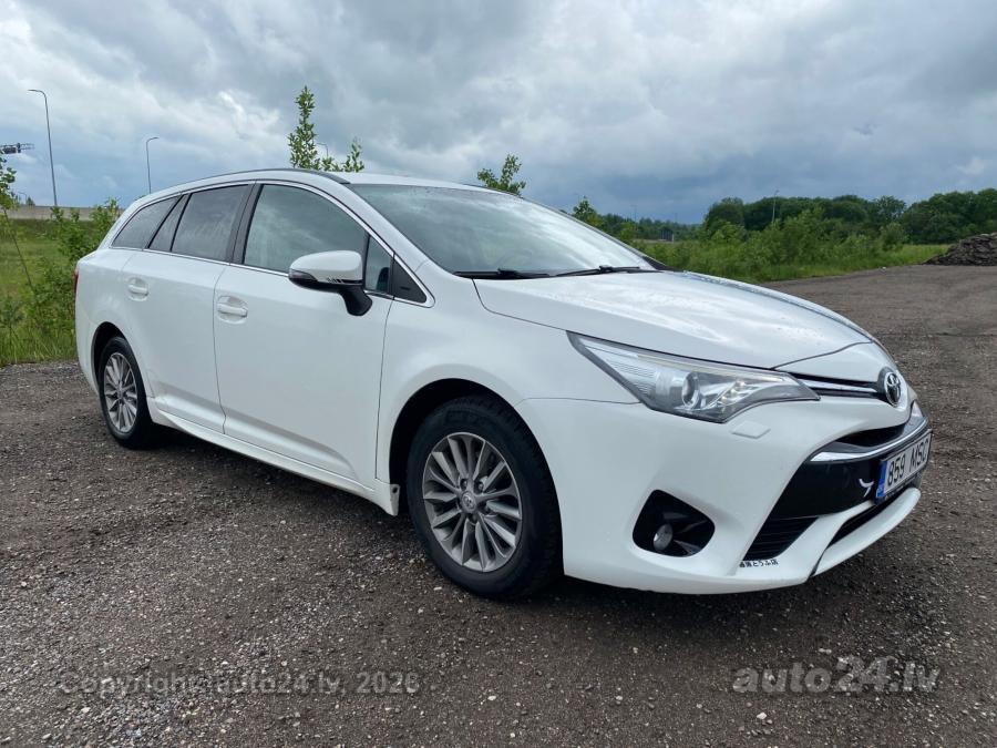 Белый Тойота Авенсис 2016 в Таллин, объемом двигателя 1.80 л и пробегом 226 тыс. км за 8500 €, фото 1 на AUTOMOTO.COM.LV