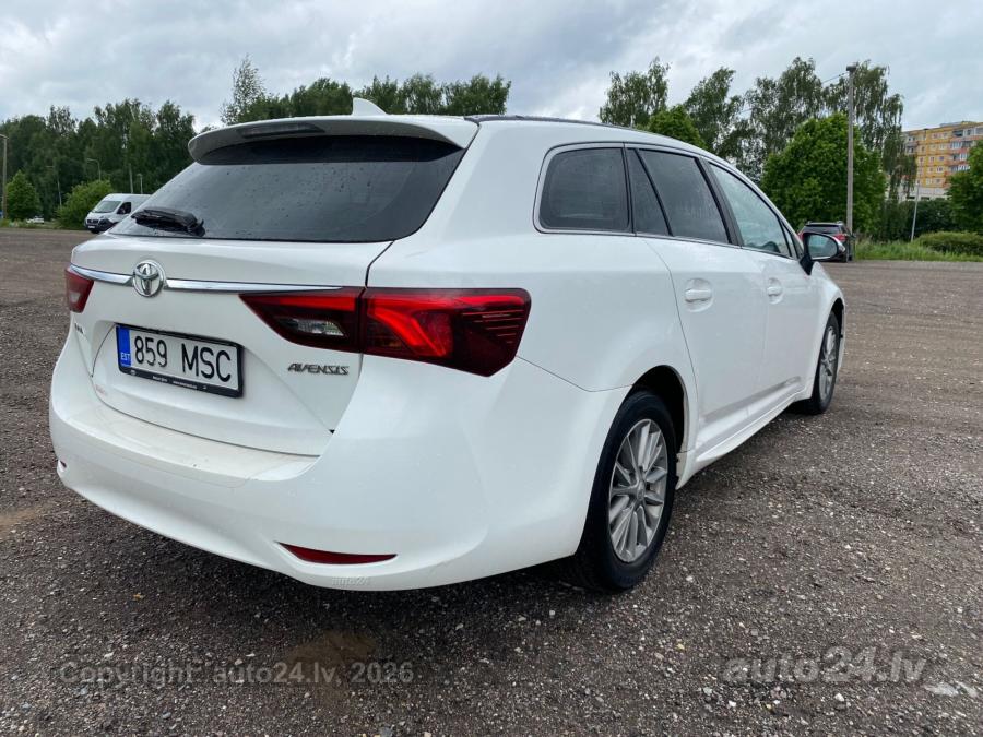 Белый Тойота Авенсис 2016 в Таллин, объемом двигателя 1.80 л и пробегом 226 тыс. км за 8500 €, фото 3 на AUTOMOTO.COM.LV