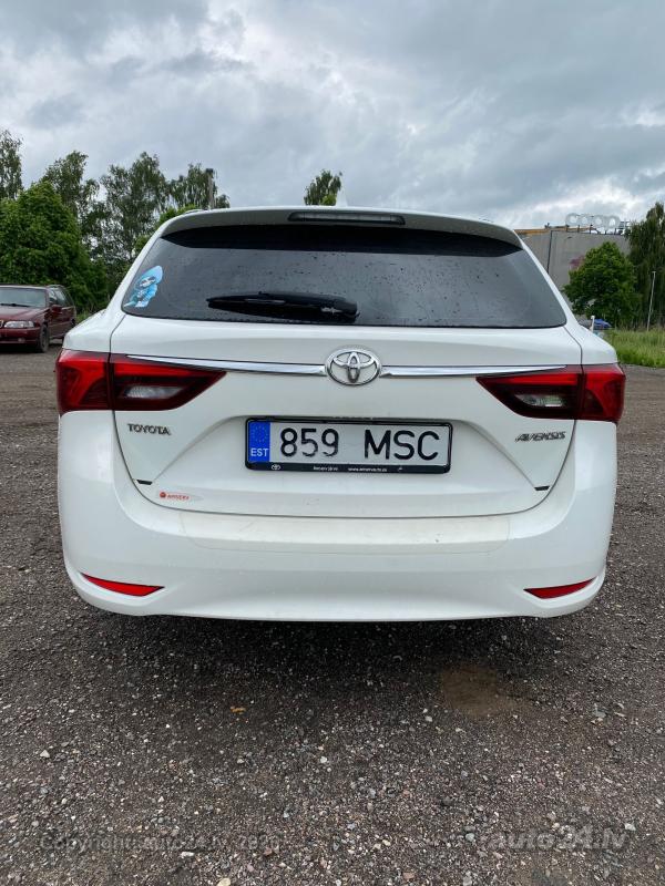 White Toyota Avensis 2016 in Tallinn, with an engine capacity of 1.80 L and mileage of 226 thousand km for 8500 €, photo 3 on AUTOMOTO.COM.LV