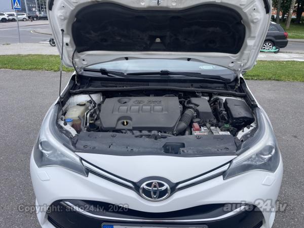 Balts Toyota Avensis 2016 Tallina, ar dzinēja tilpumu 1.80 L un nobraukumu 273 tūkst. km par 7500 €, foto 1 vietnē AUTOMOTO.COM.LV