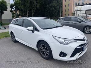 Белый Тойота Авенсис 2016 в Таллин, объемом двигателя 1.80 л и пробегом 273 тыс. км за 7500 €, фото 3 на AUTOMOTO.COM.LV