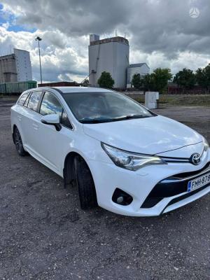 Белый Тойота Авенсис 2016 в Мариямполе, объемом двигателя 1.60 л и пробегом 269 тыс. км за 6600 €, фото 13 на AUTOMOTO.COM.LV