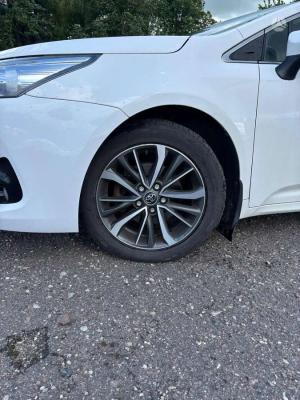 Белый Тойота Авенсис 2016 в Мариямполе, объемом двигателя 1.60 л и пробегом 269 тыс. км за 6600 €, фото 21 на AUTOMOTO.COM.LV
