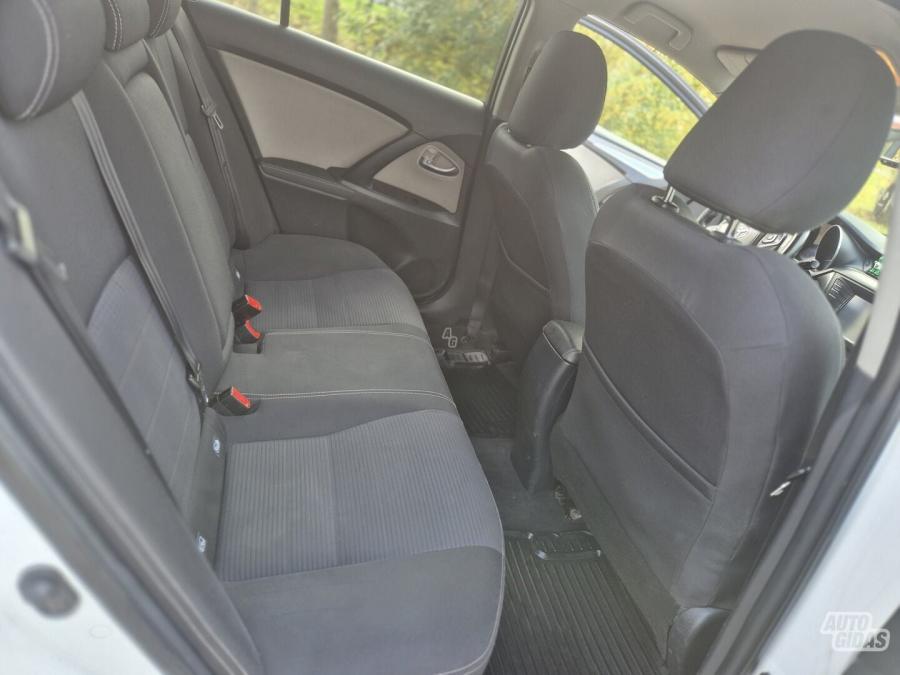 Белый Тойота Авенсис 2016 в Шяуляй, объемом двигателя 2.00 л и пробегом 273 тыс. км за 4800 €, фото 7 на AUTOMOTO.COM.LV