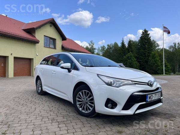 Balts Toyota Avensis 2017 Rīga, ar dzinēja tilpumu 1.80 L un nobraukumu 327 tūkst. km par 7900 €, foto 1 vietnē AUTOMOTO.COM.LV