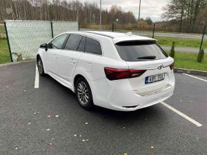Balts Toyota Avensis 2017 Tallina, ar dzinēja tilpumu 1.80 L un nobraukumu 385 tūkst. km par 8000 €, foto 2 vietnē AUTOMOTO.COM.LV