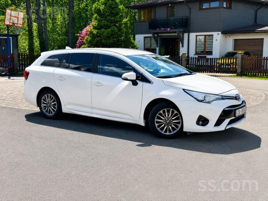 Белый Тойота Авенсис 2017 в Елгава, объемом двигателя 1.80 л и пробегом 338 тыс. км за 8200 €, фото 4 на AUTOMOTO.COM.LV