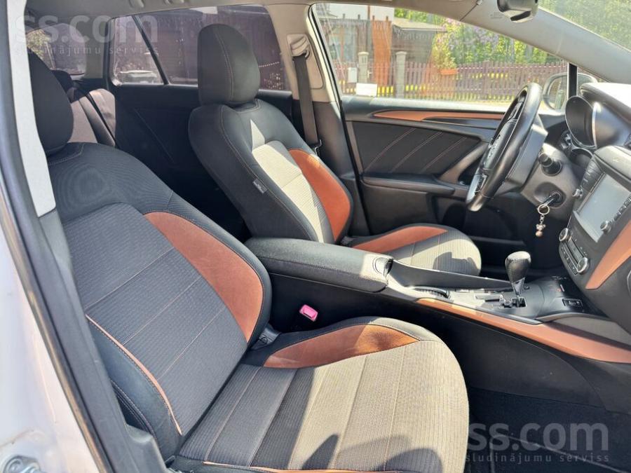 Белый Тойота Авенсис 2017 в Елгава, объемом двигателя 1.80 л и пробегом 338 тыс. км за 8200 €, фото 8 на AUTOMOTO.COM.LV