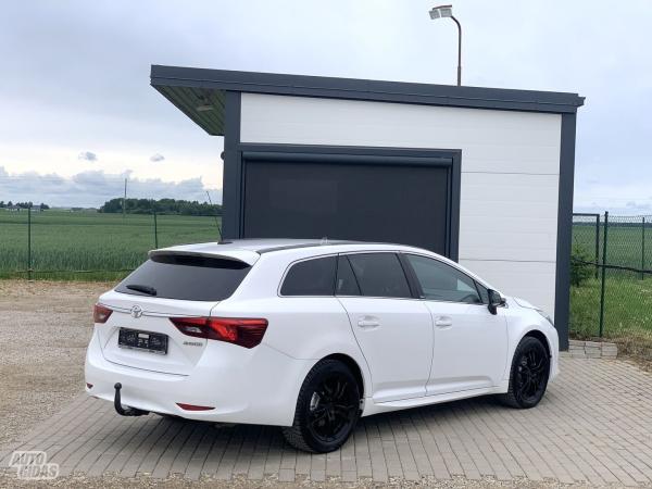 White Toyota Avensis 2017 in Kaunas, with an engine capacity of 2.00 L and mileage of 283 thousand km for 7799 €, photo 5 on AUTOMOTO.COM.LV