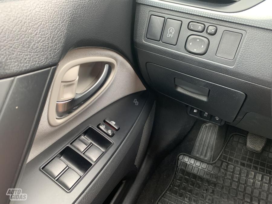 Белый Тойота Авенсис 2017 в Каунас, объемом двигателя 2.00 л и пробегом 283 тыс. км за 7799 €, фото 18 на AUTOMOTO.COM.LV