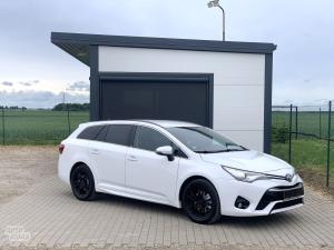 Белый Тойота Авенсис 2017 в Каунас, объемом двигателя 2.00 л и пробегом 283 тыс. км за 7799 €, фото 3 на AUTOMOTO.COM.LV