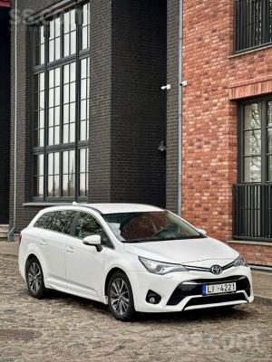 White Toyota Avensis 2017 in Riga, with an engine capacity of 2.00 L and mileage of 232 thousand km for 8900 €, photo  on AUTOMOTO.COM.LV
