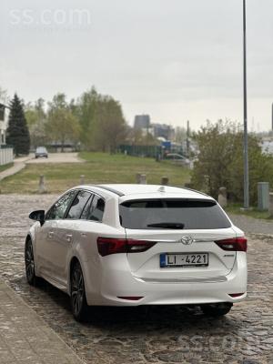 Balts Toyota Avensis 2017 Rīga, ar dzinēja tilpumu 2.00 L un nobraukumu 232 tūkst. km par 8900 €, foto 4 vietnē AUTOMOTO.COM.LV