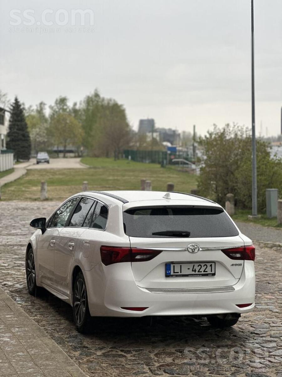 Balts Toyota Avensis 2017 Rīga, ar dzinēja tilpumu 2.00 L un nobraukumu 232 tūkst. km par 8900 €, foto 4 vietnē AUTOMOTO.COM.LV