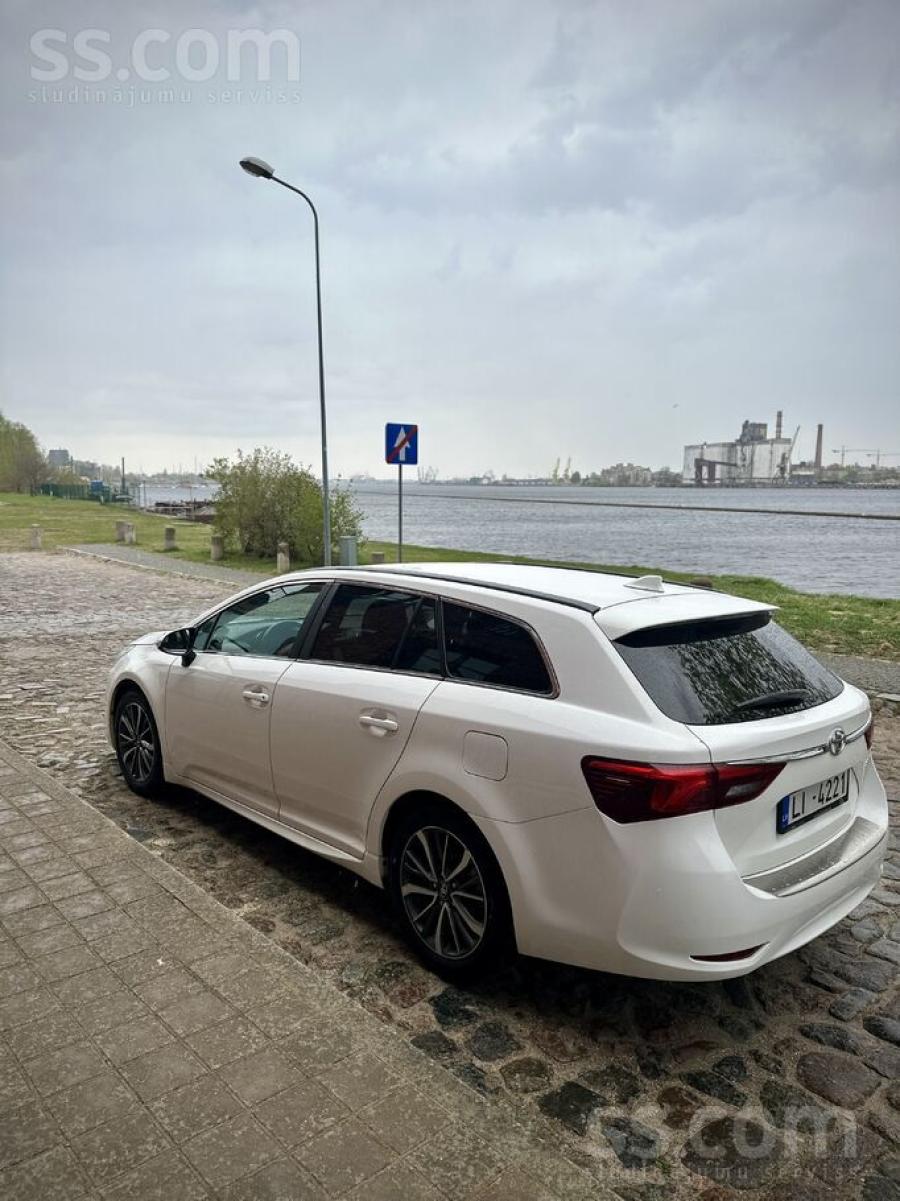 Balts Toyota Avensis 2017 Rīga, ar dzinēja tilpumu 2.00 L un nobraukumu 232 tūkst. km par 8900 €, foto 5 vietnē AUTOMOTO.COM.LV