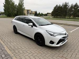 Белый Тойота Авенсис 2017 в Паневежис, объемом двигателя 2.00 л и пробегом 238 тыс. км за 7500 €, фото 6 на AUTOMOTO.COM.LV