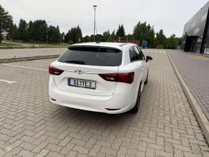 Белый Тойота Авенсис 2017 в Паневежис, объемом двигателя 2.00 л и пробегом 238 тыс. км за 7500 €, фото 10 на AUTOMOTO.COM.LV