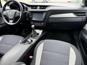 Белый Тойота Авенсис 2017 в Паневежис, объемом двигателя 2.00 л и пробегом 238 тыс. км за 7500 €, фото 21 на AUTOMOTO.COM.LV