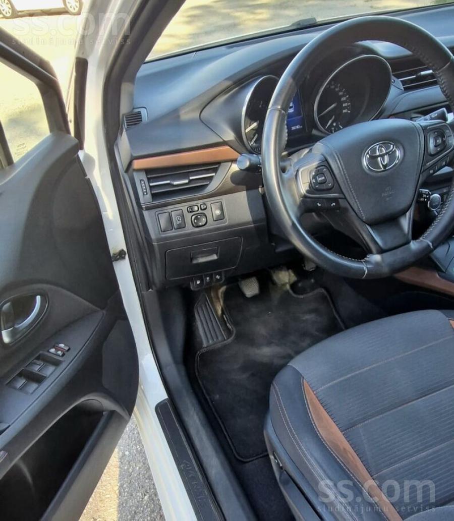 Balts Toyota Avensis 2017 Rīga, ar dzinēja tilpumu 2.00 L un nobraukumu 260 tūkst. km par 8225 €, foto 6 vietnē AUTOMOTO.COM.LV