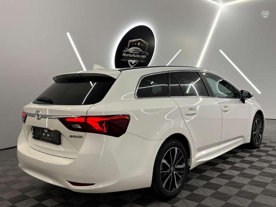 Balts Toyota Avensis 2018 Marijampole, ar dzinēja tilpumu 1.80 L un nobraukumu 127 tūkst. km par 12850 €, foto 24 vietnē AUTOMOTO.COM.LV