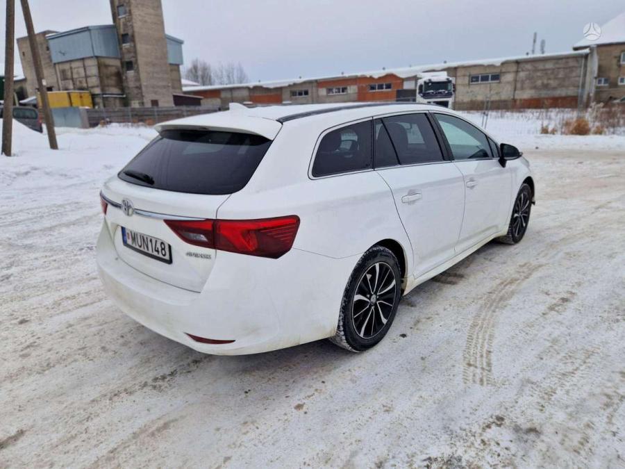 Белый Тойота Авенсис 2018 в Каунас, объемом двигателя 1.80 л и пробегом 75 тыс. км за 8650 €, фото 8 на AUTOMOTO.COM.LV
