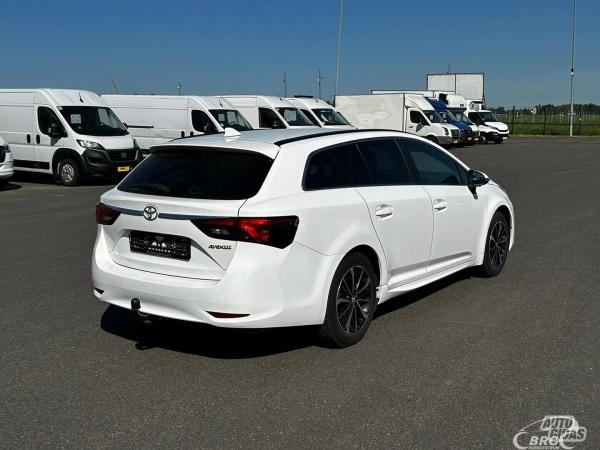 Balts Toyota Avensis 2018 Avižieniai, ar dzinēja tilpumu 1.80 L un nobraukumu 135 tūkst. km par 12500 €, foto 2 vietnē AUTOMOTO.COM.LV