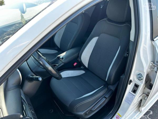 Balts Toyota Avensis 2018 Avižieniai, ar dzinēja tilpumu 1.80 L un nobraukumu 135 tūkst. km par 12500 €, foto 9 vietnē AUTOMOTO.COM.LV