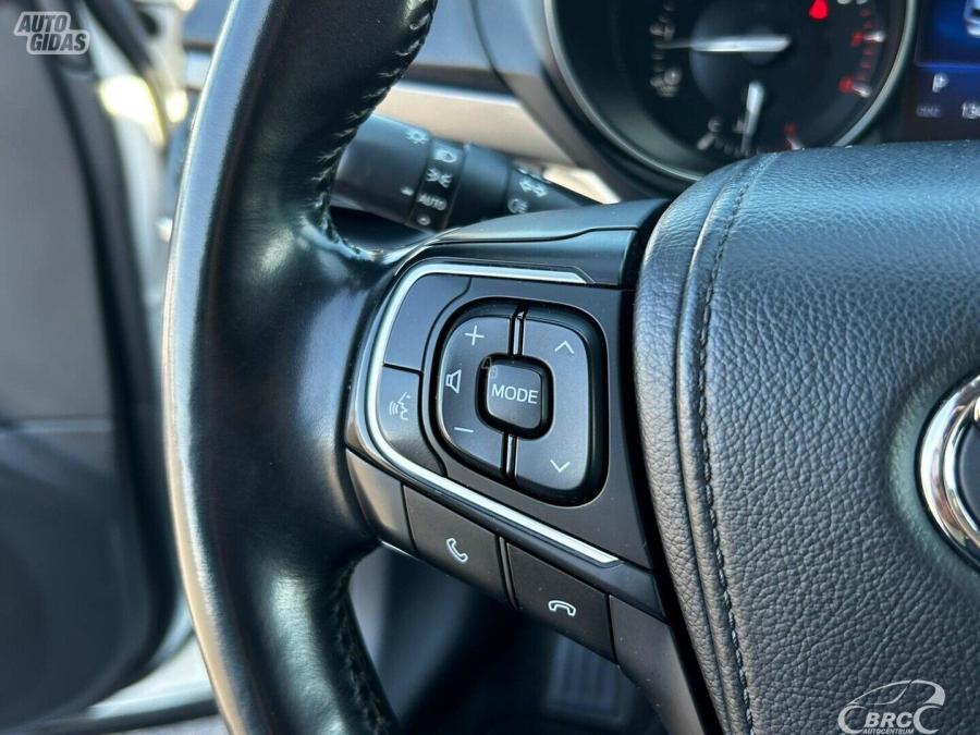 Белый Тойота Авенсис 2018 в Авиженяй, объемом двигателя 1.80 л и пробегом 135 тыс. км за 12500 €, фото 14 на AUTOMOTO.COM.LV