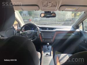 Balts Toyota Avensis 2018 Rīga, ar dzinēja tilpumu 1.80 L un nobraukumu 325 tūkst. km par 7700 €, foto 8 vietnē AUTOMOTO.COM.LV