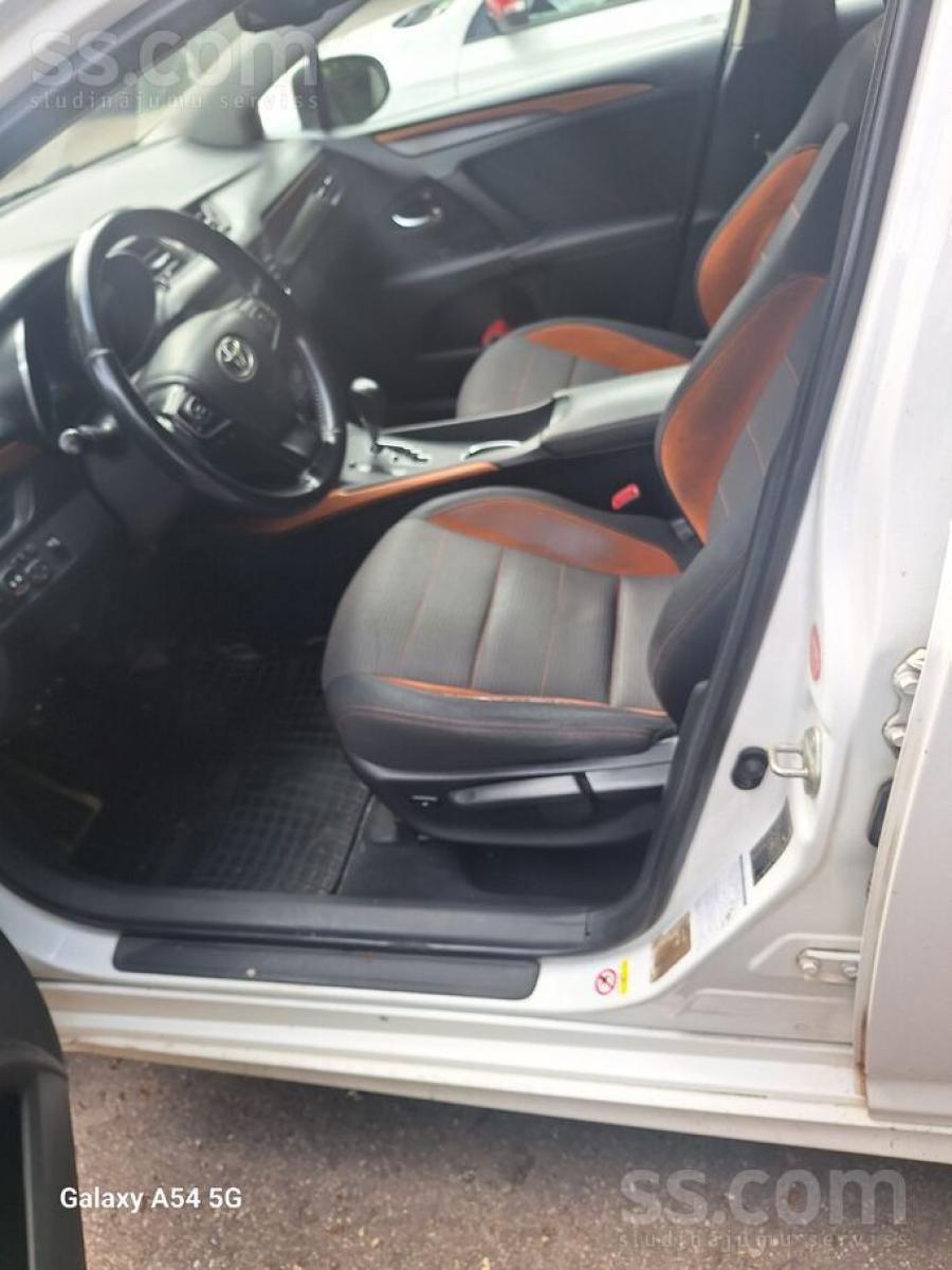 Balts Toyota Avensis 2018 Rīga, ar dzinēja tilpumu 1.80 L un nobraukumu 325 tūkst. km par 7700 €, foto 9 vietnē AUTOMOTO.COM.LV