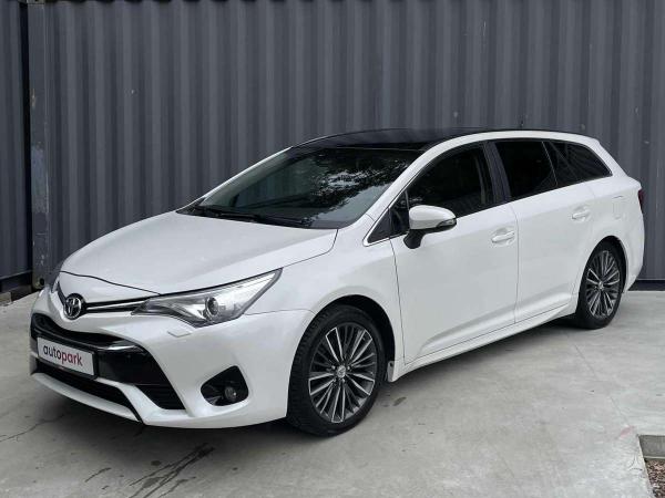 Balts Toyota Avensis 2018 Viļņa, ar dzinēja tilpumu 2.00 L un nobraukumu 186 tūkst. km par 8500 €, foto 1 vietnē AUTOMOTO.COM.LV