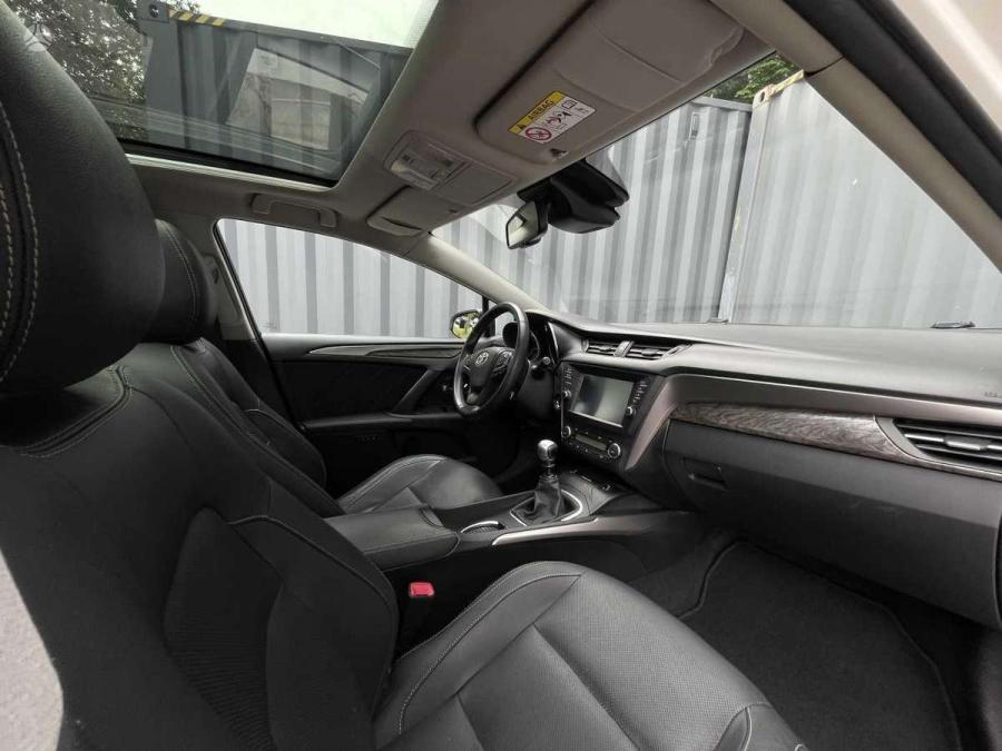 Белый Тойота Авенсис 2018 в Вильнюс, объемом двигателя 2.00 л и пробегом 186 тыс. км за 8500 €, фото 11 на AUTOMOTO.COM.LV