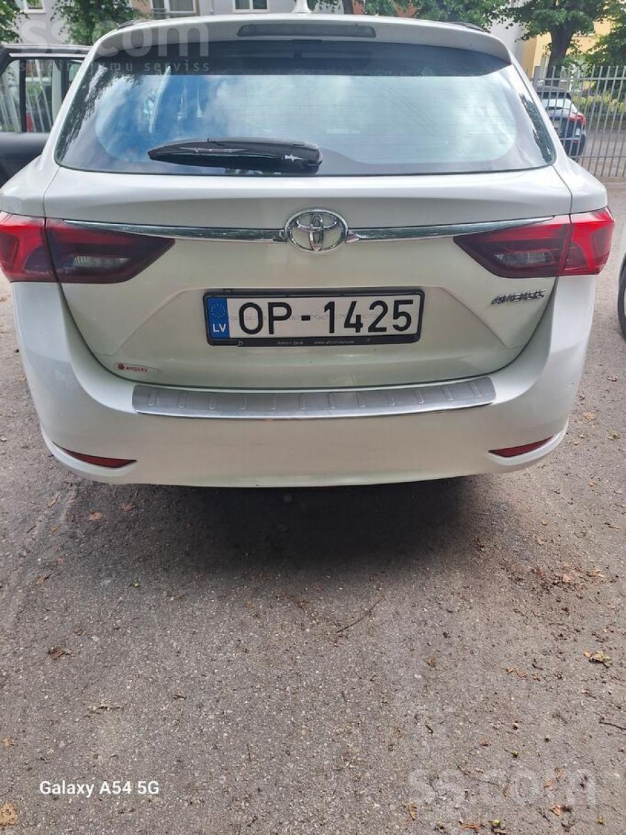 Balts Toyota Avensis 2018 Rīga, ar dzinēja tilpumu 1.80 L un nobraukumu 325 tūkst. km par 7800 €, foto 9 vietnē AUTOMOTO.COM.LV